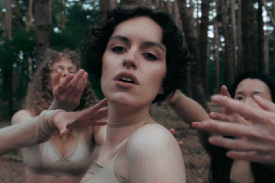 Album Review: Julia Romana – Blood Be Fluid